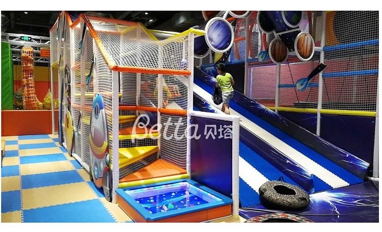 Indoor playground tubby slide inflatable dry snow ski tube - Buy Indoor ...